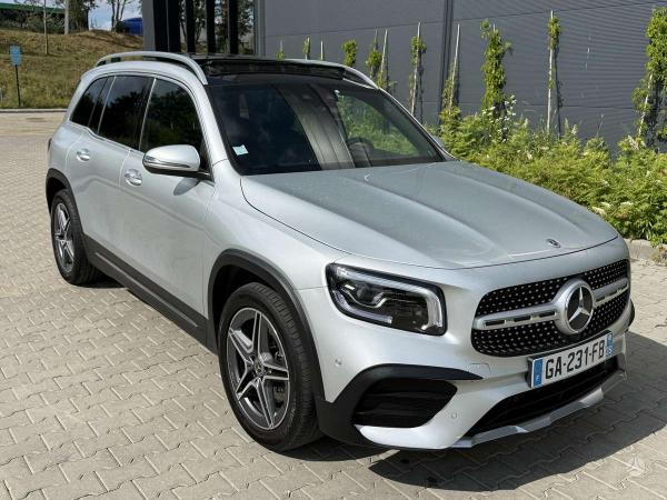 Pelēks Mercedes-Benz GLB 200 2021 Viļņa, ar dzinēja tilpumu 2.00 L un nobraukumu 300 tūkst. km par 18300 €, foto 8 vietnē AUTOMOTO.COM.LV