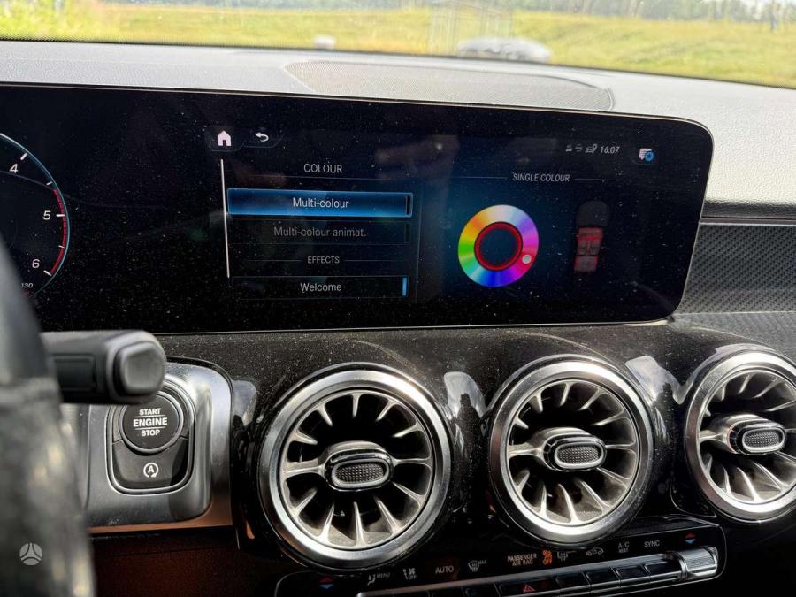 Pelēks Mercedes-Benz GLB 200 2021 Viļņa, ar dzinēja tilpumu 2.00 L un nobraukumu 300 tūkst. km par 18300 €, foto 15 vietnē AUTOMOTO.COM.LV