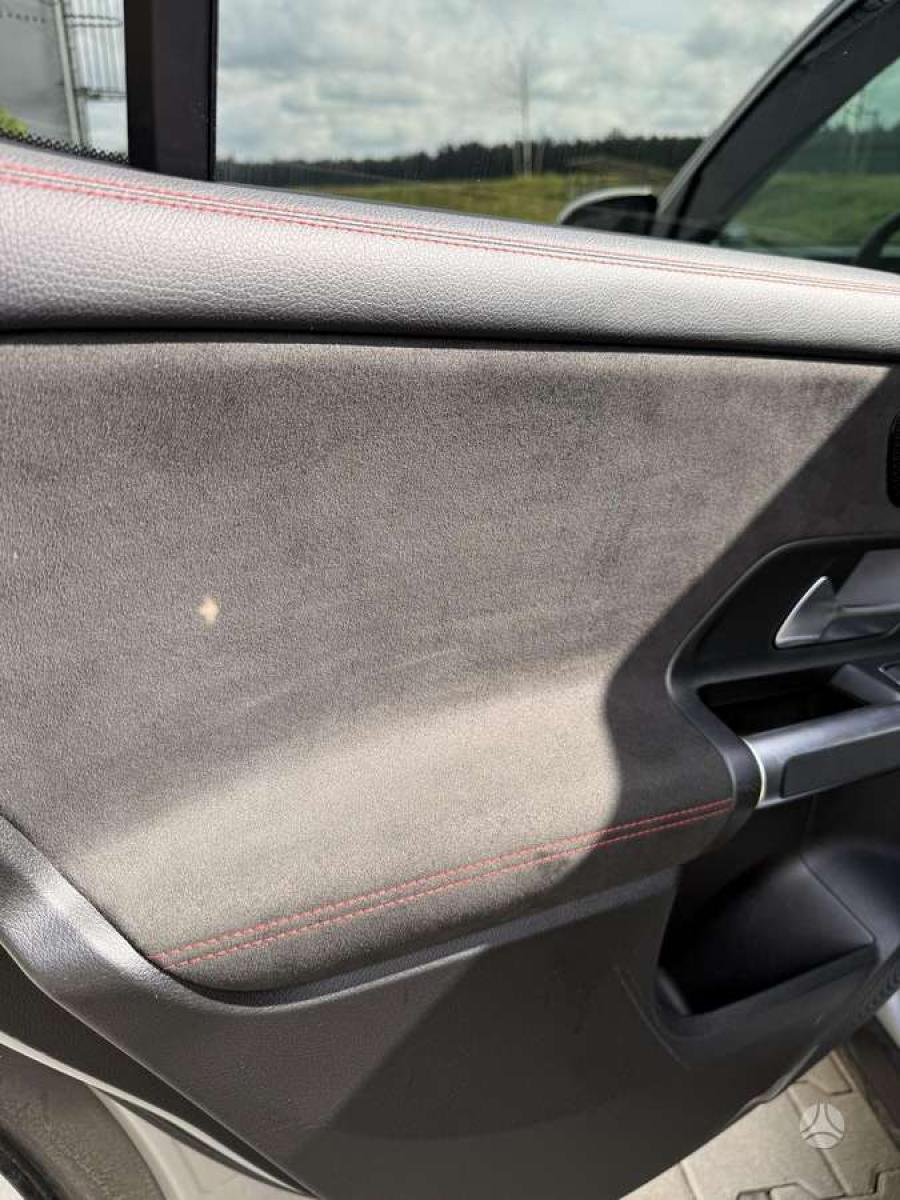 Pelēks Mercedes-Benz GLB 200 2021 Viļņa, ar dzinēja tilpumu 2.00 L un nobraukumu 300 tūkst. km par 18300 €, foto 23 vietnē AUTOMOTO.COM.LV