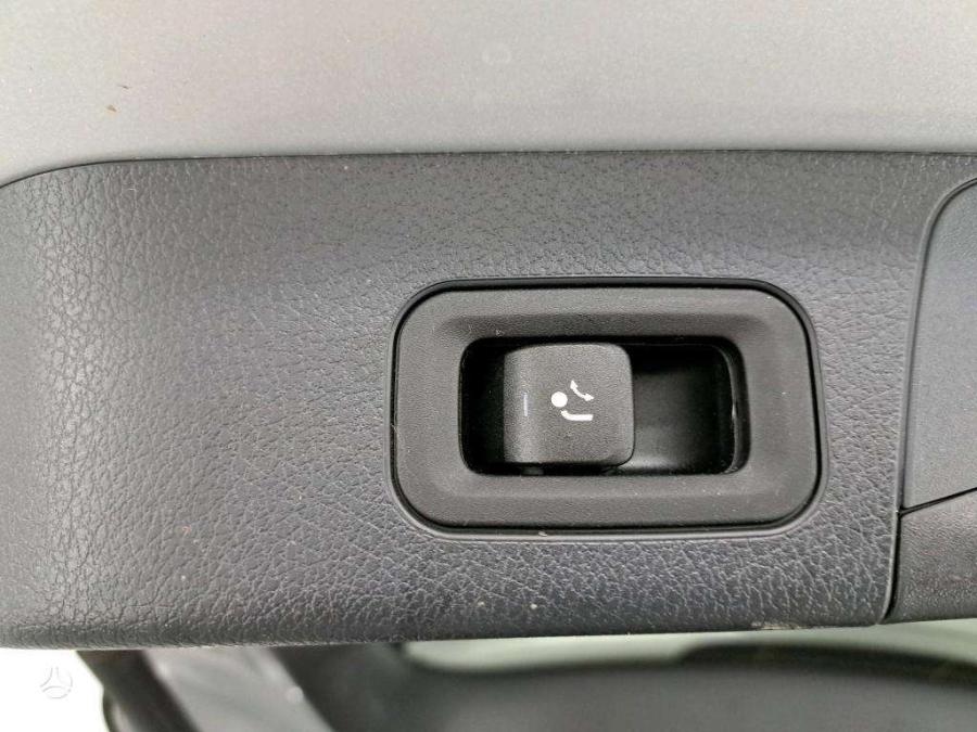 Pelēks Mercedes-Benz GLB 200 2022 Viļņa, ar dzinēja tilpumu 1.33 L un nobraukumu 99 tūkst. km par 28075 €, foto 13 vietnē AUTOMOTO.COM.LV