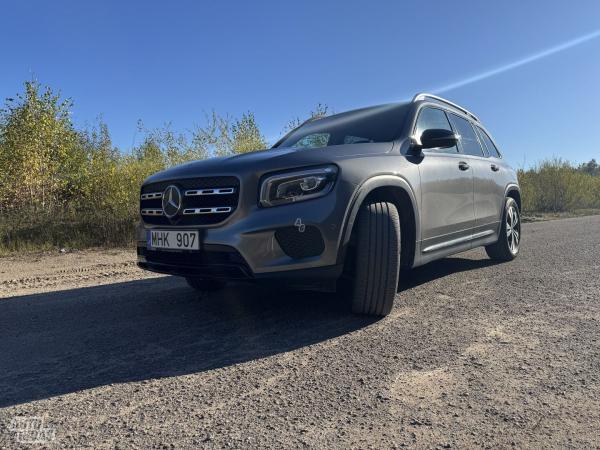 Grey Mercedes-Benz GLB 200 2022 in Vilnius, with an engine capacity of 2.00 L and mileage of 96 thousand km for 26050 €, photo 1 on AUTOMOTO.COM.LV