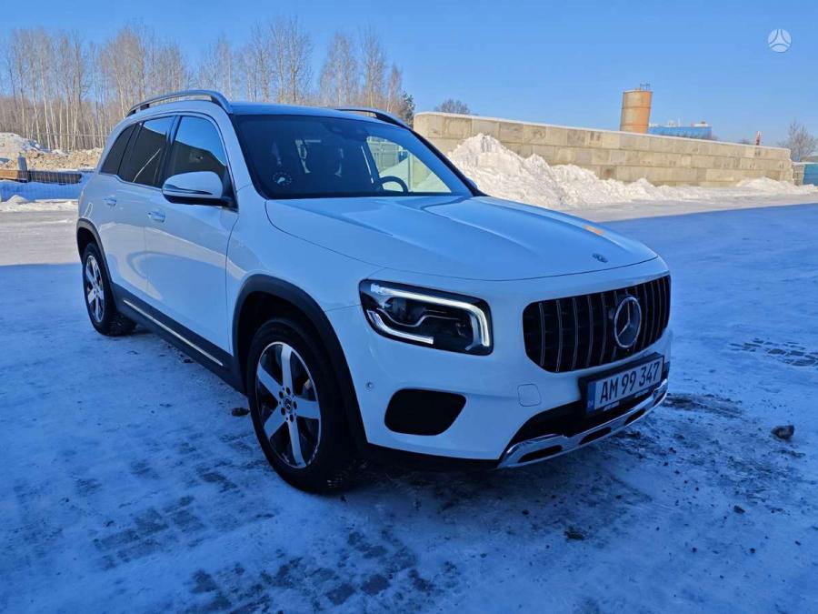 White Mercedes-Benz GLB 200 2021 in Kaunas, with an engine capacity of 1.95 L and mileage of 239 thousand km for 19359 €, photo 2 on AUTOMOTO.COM.LV