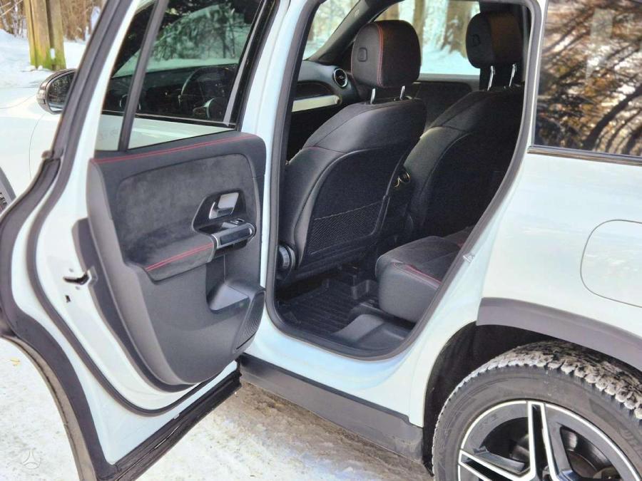 Balts Mercedes-Benz GLB 200 2021 Viļņa, ar dzinēja tilpumu 1.95 L un nobraukumu 257 tūkst. km par 21500 €, foto 22 vietnē AUTOMOTO.COM.LV