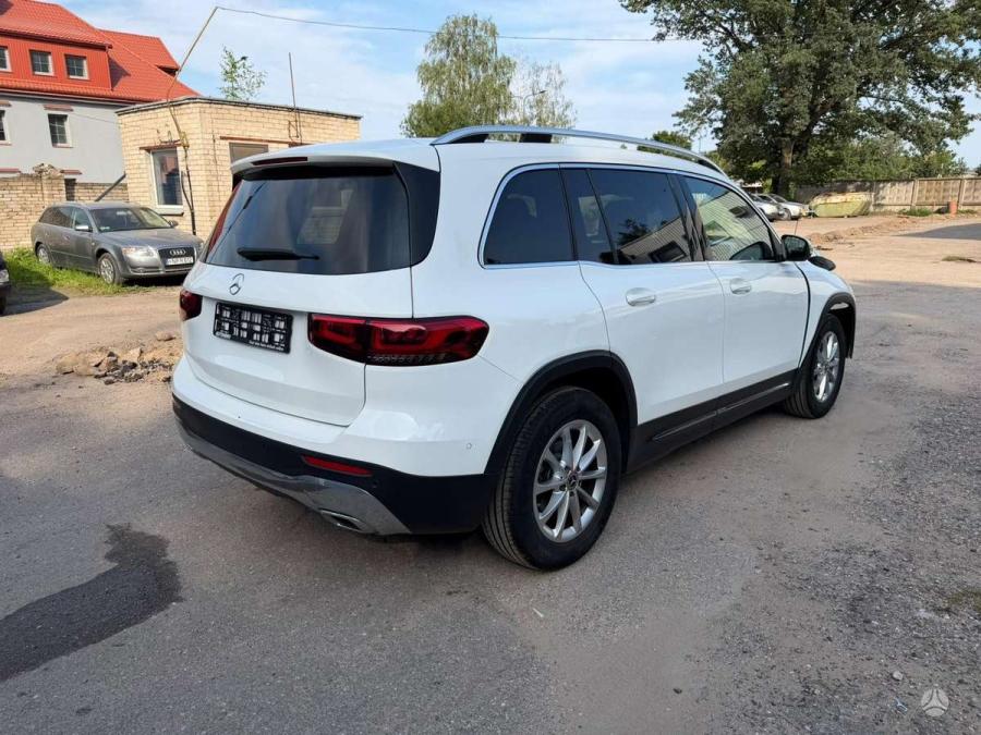 Balts Mercedes-Benz GLB 200 2022 Kauņa, ar dzinēja tilpumu 1.95 L un nobraukumu 51 tūkst. km par 13900 €, foto 4 vietnē AUTOMOTO.COM.LV