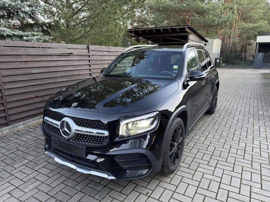 Melns Mercedes-Benz GLB 220 2021 Kauņa, ar dzinēja tilpumu 1.95 L un nobraukumu 206 tūkst. km par 27900 €, foto 1 vietnē AUTOMOTO.COM.LV