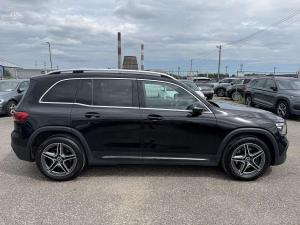 Black Mercedes-Benz GLB 220 2021 in Kaunas, with an engine capacity of 1.95 L and mileage of 208 thousand km for 26300 €, photo 5 on AUTOMOTO.COM.LV