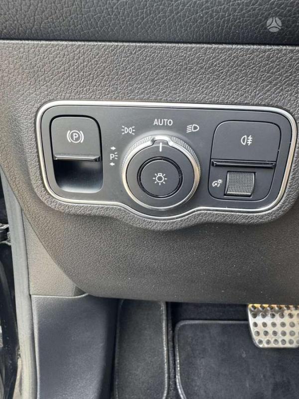 Melns Mercedes-Benz GLB 220 2021 Kauņa, ar dzinēja tilpumu 1.95 L un nobraukumu 208 tūkst. km par 26300 €, foto 8 vietnē AUTOMOTO.COM.LV