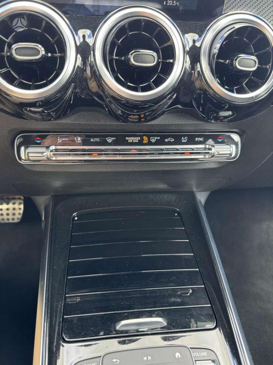 Black Mercedes-Benz GLB 220 2021 in Kaunas, with an engine capacity of 1.95 L and mileage of 208 thousand km for 26300 €, photo 18 on AUTOMOTO.COM.LV