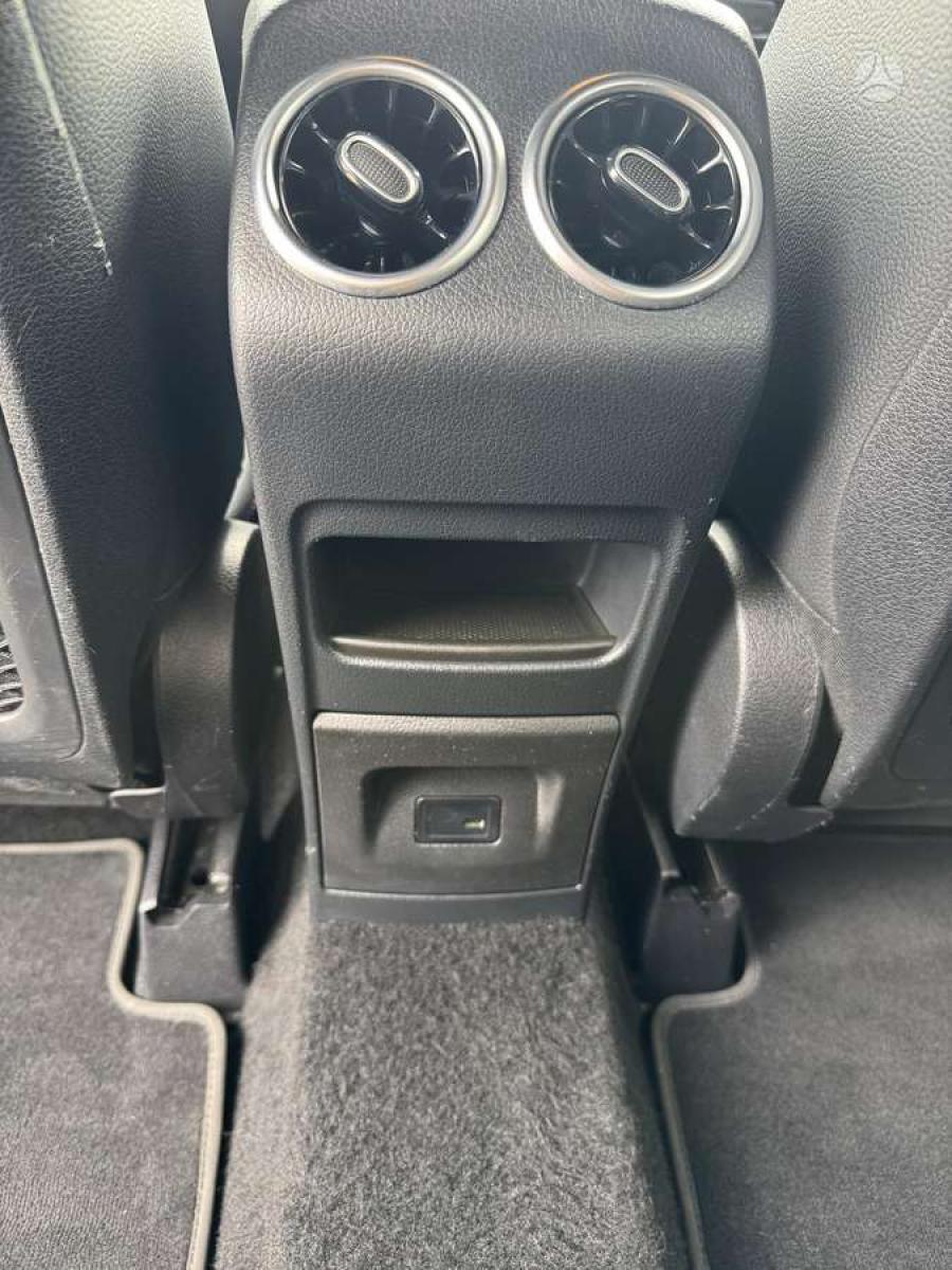 Black Mercedes-Benz GLB 220 2021 in Kaunas, with an engine capacity of 1.95 L and mileage of 208 thousand km for 26300 €, photo 21 on AUTOMOTO.COM.LV