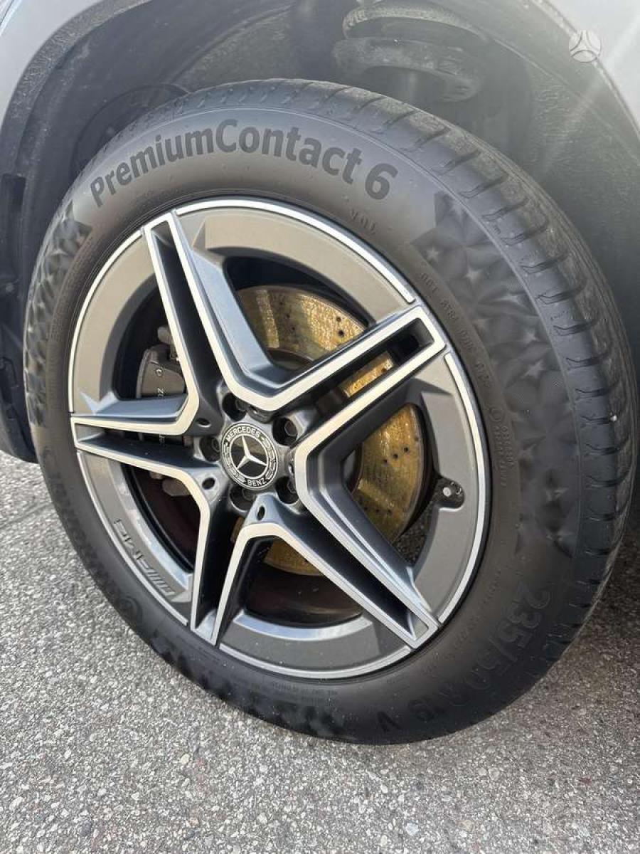 Black Mercedes-Benz GLB 220 2021 in Kaunas, with an engine capacity of 1.95 L and mileage of 208 thousand km for 26300 €, photo 26 on AUTOMOTO.COM.LV