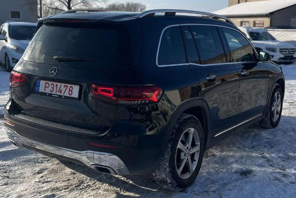 Black Mercedes-Benz GLB 220 2022 in Kretinga, with an engine capacity of 1.95 L and mileage of 231 thousand km for 22500 €, photo 3 on AUTOMOTO.COM.LV