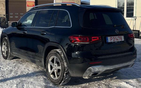 Black Mercedes-Benz GLB 220 2022 in Kretinga, with an engine capacity of 1.95 L and mileage of 231 thousand km for 22500 €, photo 4 on AUTOMOTO.COM.LV