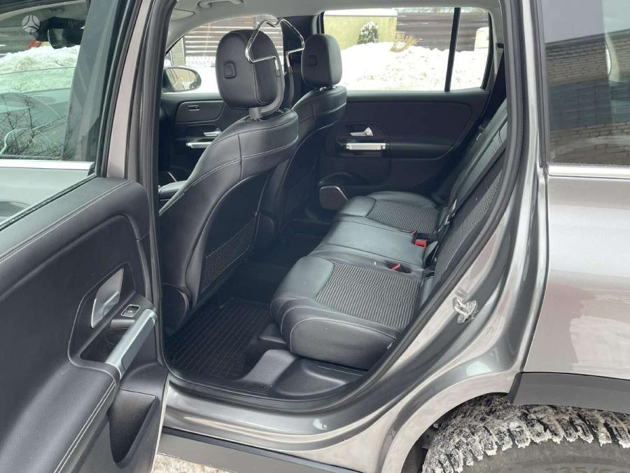 Pelēks Mercedes-Benz GLB 220 2021 Kėdainiai, ar dzinēja tilpumu 1.95 L un nobraukumu 120 tūkst. km par 23500 €, foto 22 vietnē AUTOMOTO.COM.LV