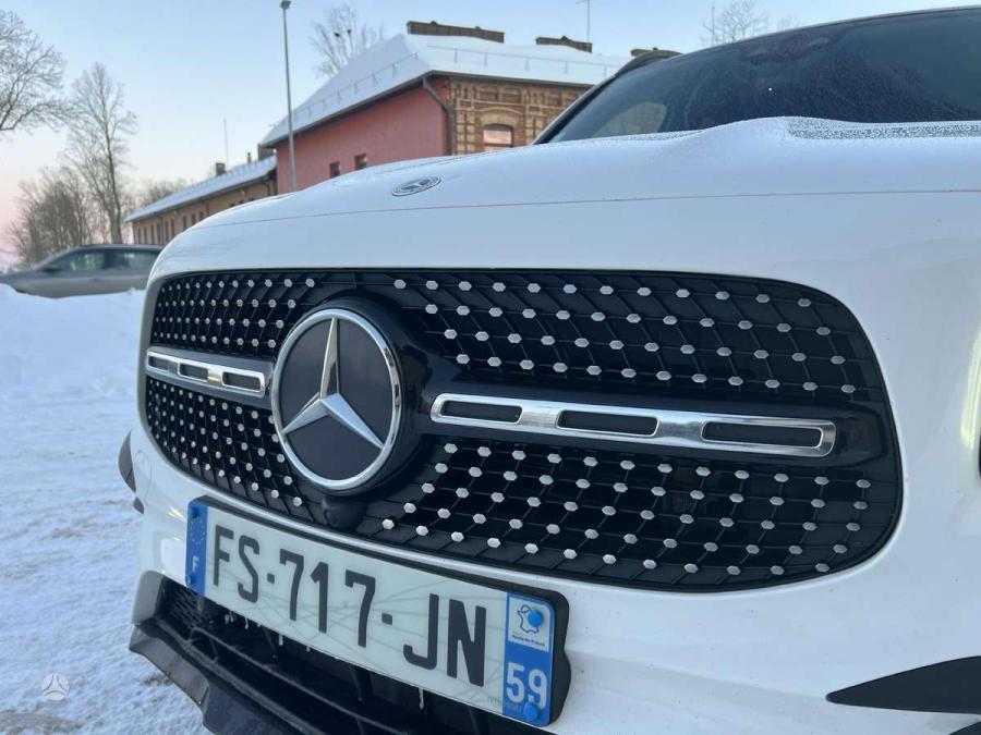 White Mercedes-Benz GLB 220 2020 in Ukmerge, with an engine capacity of 1.95 L and mileage of 211 thousand km for 21500 €, photo 8 on AUTOMOTO.COM.LV