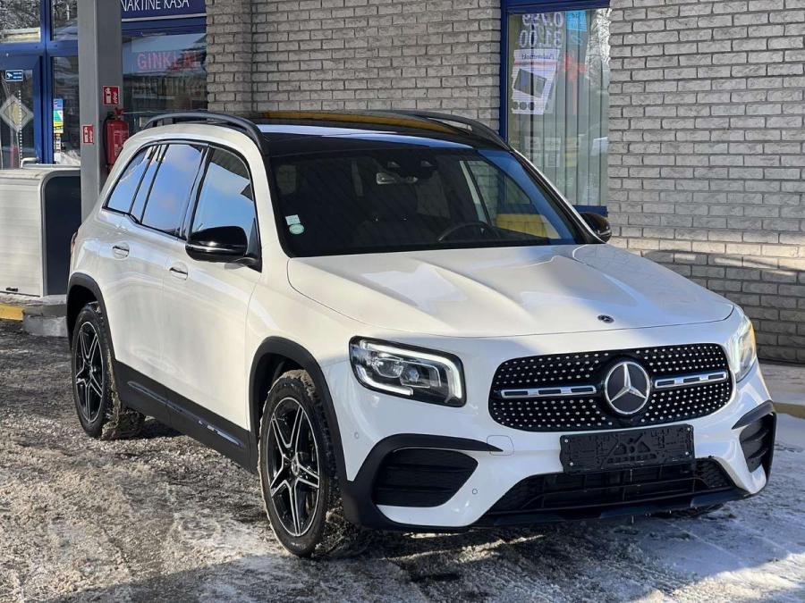 White Mercedes-Benz GLB 220 2020 in Ukmerge, with an engine capacity of 1.95 L and mileage of 211 thousand km for 22500 €, photo 1 on AUTOMOTO.COM.LV
