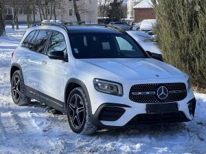 White Mercedes-Benz GLB 220 2020 in Ukmerge, with an engine capacity of 1.95 L and mileage of 211 thousand km for 22500 €, photo 3 on AUTOMOTO.COM.LV