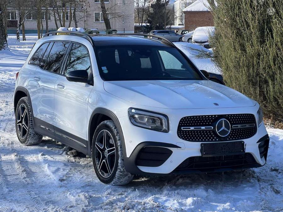 White Mercedes-Benz GLB 220 2020 in Ukmerge, with an engine capacity of 1.95 L and mileage of 211 thousand km for 22500 €, photo 3 on AUTOMOTO.COM.LV