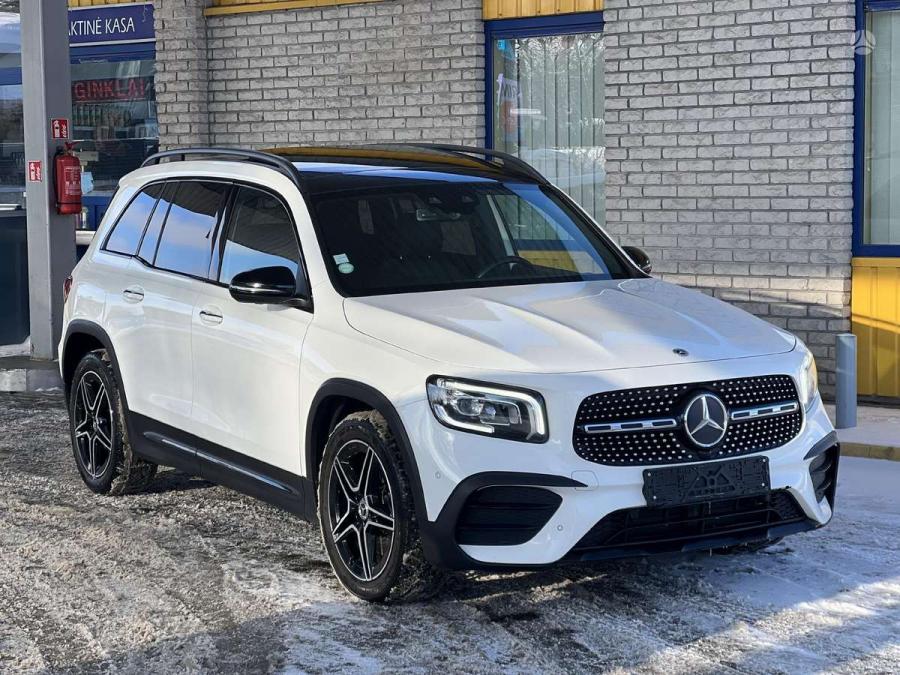 White Mercedes-Benz GLB 220 2020 in Ukmerge, with an engine capacity of 1.95 L and mileage of 212 thousand km for 22500 €, photo 1 on AUTOMOTO.COM.LV