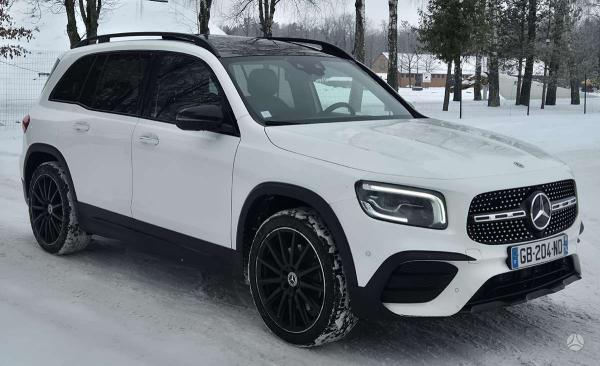 White Mercedes-Benz GLB 220 2021 in Taurage, with an engine capacity of 1.95 L and mileage of 350 thousand km for 18800 €, photo 1 on AUTOMOTO.COM.LV