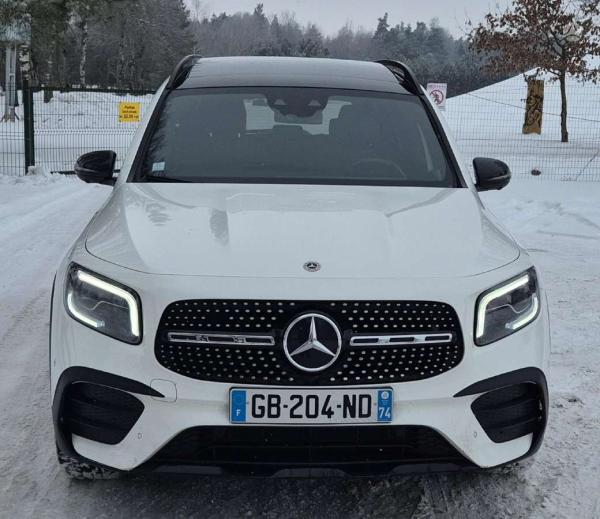 White Mercedes-Benz GLB 220 2021 in Taurage, with an engine capacity of 1.95 L and mileage of 350 thousand km for 18800 €, photo 5 on AUTOMOTO.COM.LV