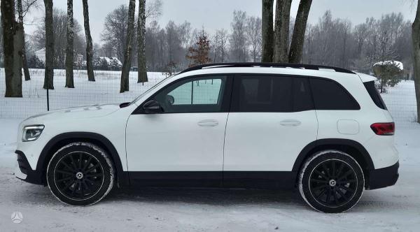 White Mercedes-Benz GLB 220 2021 in Taurage, with an engine capacity of 1.95 L and mileage of 350 thousand km for 18800 €, photo 7 on AUTOMOTO.COM.LV