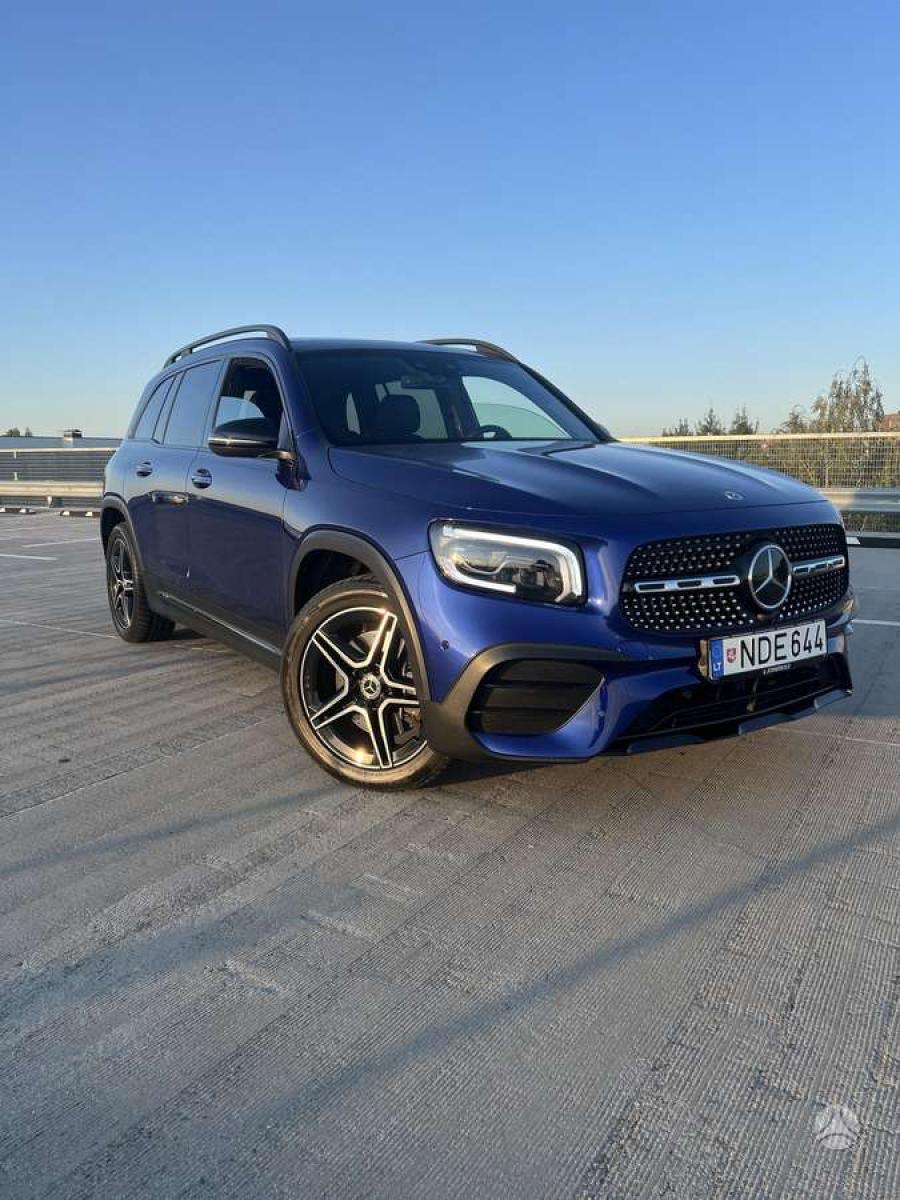 Blue Mercedes-Benz GLB 250 2020 in Vilnius, with an engine capacity of 1.99 L and mileage of 49 thousand km for 31500 €, photo 1 on AUTOMOTO.COM.LV