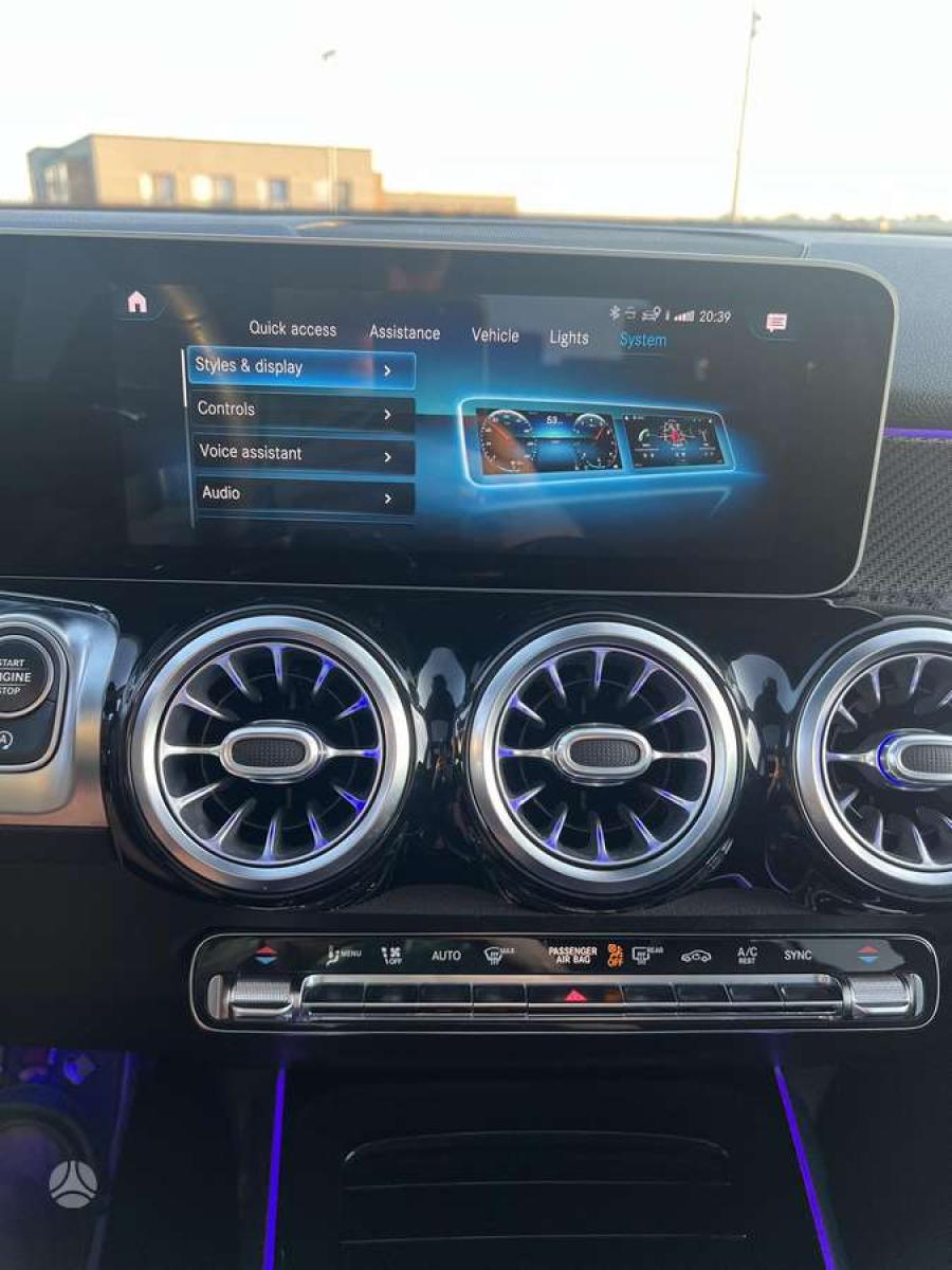 Blue Mercedes-Benz GLB 250 2020 in Vilnius, with an engine capacity of 1.99 L and mileage of 49 thousand km for 31500 €, photo 21 on AUTOMOTO.COM.LV
