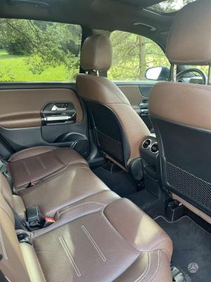 Zils Mercedes-Benz GLB 250 2022 Viļņa, ar dzinēja tilpumu 1.99 L un nobraukumu 63 tūkst. km par 28750 €, foto 10 vietnē AUTOMOTO.COM.LV