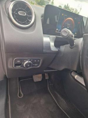 Белый Мерседес GLB 250 2020 в Каунас, объемом двигателя 1.99 л и пробегом 94 тыс. км за 23990 €, фото 15 на AUTOMOTO.COM.LV