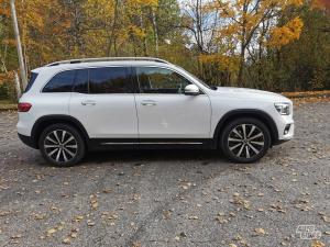 Balts Mercedes-Benz GLB 250 2023 Plungė, ar dzinēja tilpumu 2.00 L un nobraukumu 31 tūkst. km par 31750 €, foto 5 vietnē AUTOMOTO.COM.LV