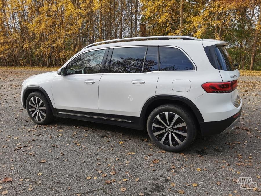 Balts Mercedes-Benz GLB 250 2023 Plungė, ar dzinēja tilpumu 2.00 L un nobraukumu 31 tūkst. km par 31750 €, foto 6 vietnē AUTOMOTO.COM.LV