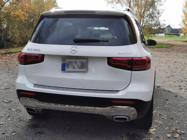 Balts Mercedes-Benz GLB 250 2023 Plungė, ar dzinēja tilpumu 2.00 L un nobraukumu 31 tūkst. km par 31750 €, foto 8 vietnē AUTOMOTO.COM.LV