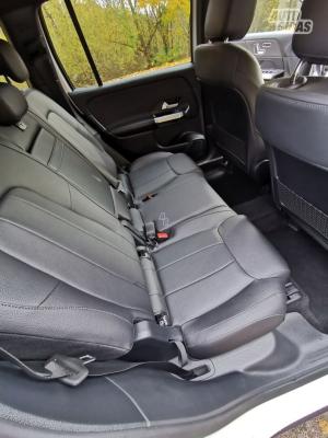 Balts Mercedes-Benz GLB 250 2023 Plungė, ar dzinēja tilpumu 2.00 L un nobraukumu 31 tūkst. km par 31750 €, foto 16 vietnē AUTOMOTO.COM.LV