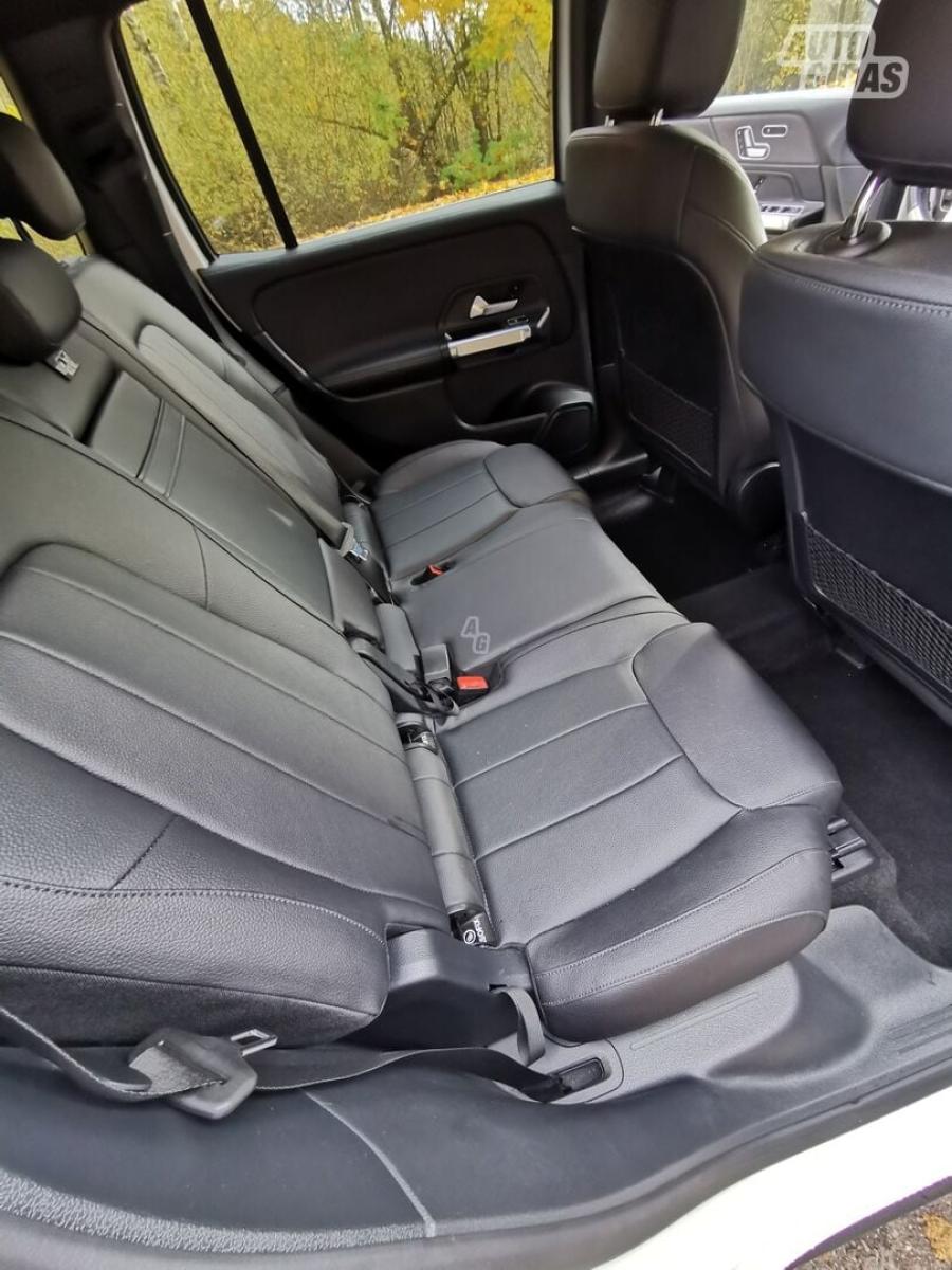 Balts Mercedes-Benz GLB 250 2023 Plungė, ar dzinēja tilpumu 2.00 L un nobraukumu 31 tūkst. km par 31750 €, foto 16 vietnē AUTOMOTO.COM.LV