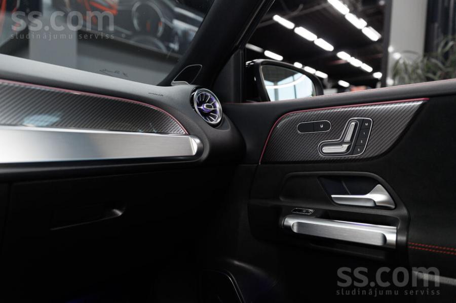 Серый Мерседес GLB 35 AMG 2021 в Рига, объемом двигателя 2.00 л и пробегом 61 тыс. км за 43000 €, фото 21 на AUTOMOTO.COM.LV