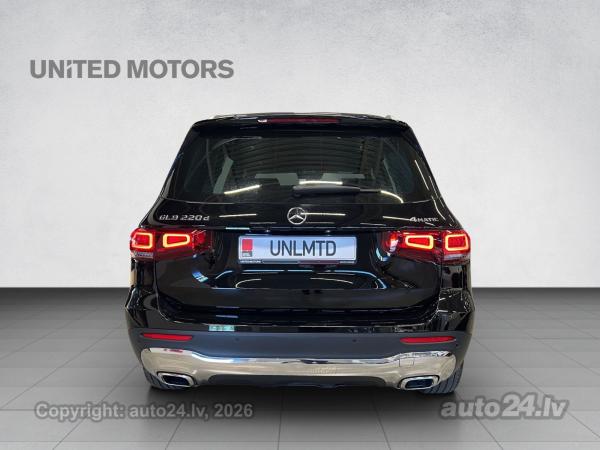 Melns Mercedes-Benz GLB-Class 2021 Tallina, ar dzinēja tilpumu 2.00 L un nobraukumu 132 tūkst. km par 24900 €, foto 5 vietnē AUTOMOTO.COM.LV