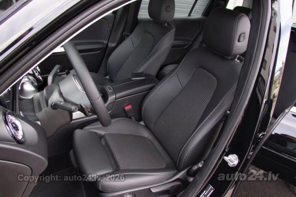 Melns Mercedes-Benz GLB-Class 2021 Tallina, ar dzinēja tilpumu 1.30 L un nobraukumu 33 tūkst. km par 35500 €, foto 8 vietnē AUTOMOTO.COM.LV