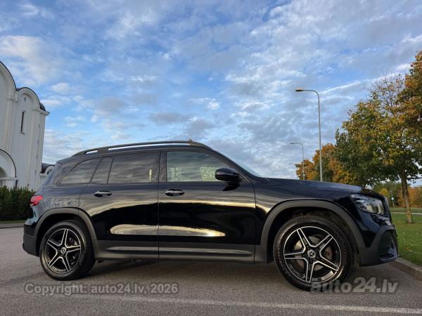 Melns Mercedes-Benz GLB-Class 2022 Tallina, ar dzinēja tilpumu 1.30 L un nobraukumu 58 tūkst. km par 34500 €, foto 6 vietnē AUTOMOTO.COM.LV