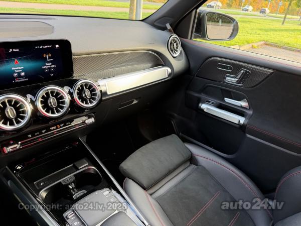 Melns Mercedes-Benz GLB-Class 2022 Tallina, ar dzinēja tilpumu 1.30 L un nobraukumu 58 tūkst. km par 34500 €, foto 7 vietnē AUTOMOTO.COM.LV