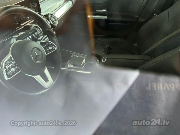Melns Mercedes-Benz GLB-Class 2020 Tallina, ar dzinēja tilpumu 2.00 L un nobraukumu 192 tūkst. km par 21500 €, foto 3 vietnē AUTOMOTO.COM.LV