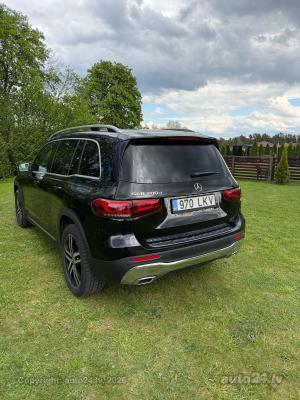 Melns Mercedes-Benz GLB-Class 2020 Tallina, ar dzinēja tilpumu 2.00 L un nobraukumu 74 tūkst. km par 26900 €, foto 5 vietnē AUTOMOTO.COM.LV
