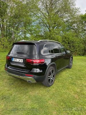 Melns Mercedes-Benz GLB-Class 2020 Tallina, ar dzinēja tilpumu 2.00 L un nobraukumu 74 tūkst. km par 26900 €, foto 6 vietnē AUTOMOTO.COM.LV