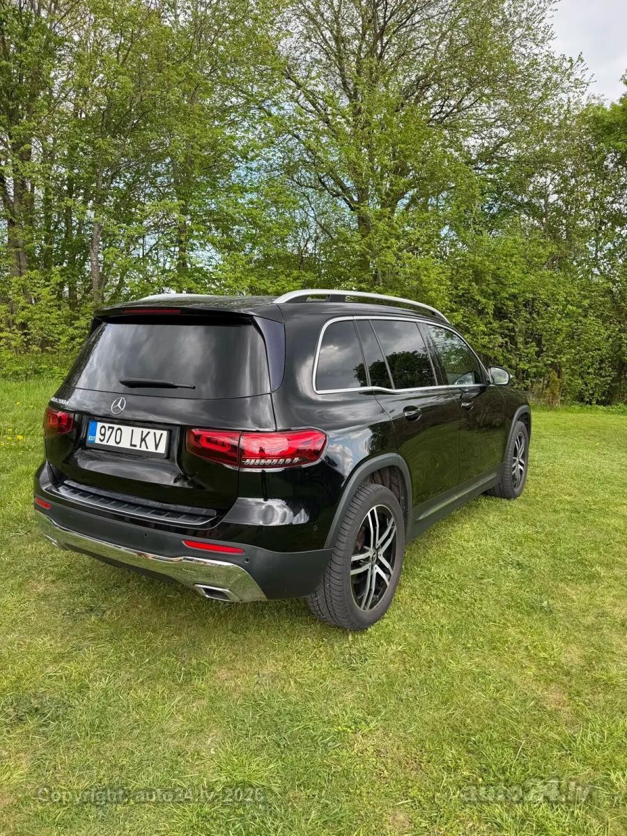 Melns Mercedes-Benz GLB-Class 2020 Tallina, ar dzinēja tilpumu 2.00 L un nobraukumu 74 tūkst. km par 26900 €, foto 6 vietnē AUTOMOTO.COM.LV
