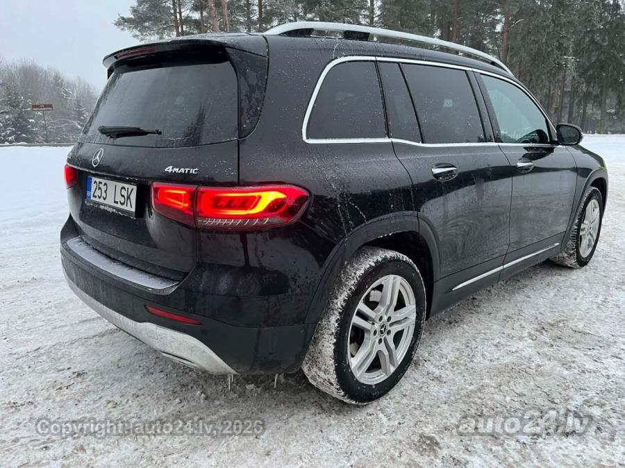 Melns Mercedes-Benz GLB-Class 2023 Tallina, ar dzinēja tilpumu 2.00 L un nobraukumu 86 tūkst. km par 40900 €, foto 3 vietnē AUTOMOTO.COM.LV