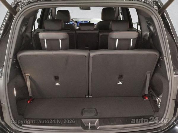 Melns Mercedes-Benz GLB-Class 2024 Tallina, ar dzinēja tilpumu 2.00 L un nobraukumu 50 tūkst. km par 42990 €, foto 8 vietnē AUTOMOTO.COM.LV