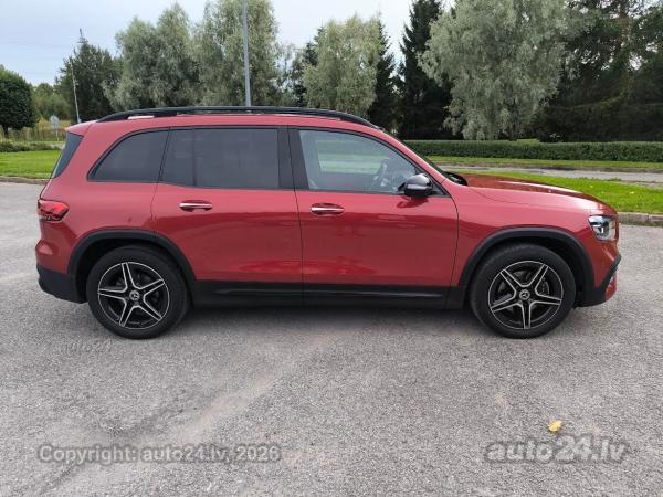 Sarkans Mercedes-Benz GLB-Class 2020 Tallina, ar dzinēja tilpumu 2.00 L un nobraukumu 104 tūkst. km par 30990 €, foto 3 vietnē AUTOMOTO.COM.LV