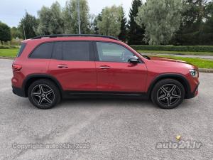 Red Mercedes-Benz GLB-Class 2020 in Tallinn, with an engine capacity of 2.00 L and mileage of 104 thousand km for 30990 €, photo 3 on AUTOMOTO.COM.LV
