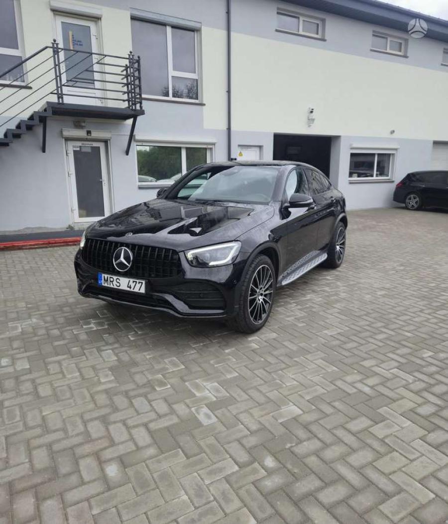Melns Mercedes-Benz GLC 200 2019 Telšiai, ar dzinēja tilpumu 2.00 L un nobraukumu 65 tūkst. km par 35999 €, foto 1 vietnē AUTOMOTO.COM.LV