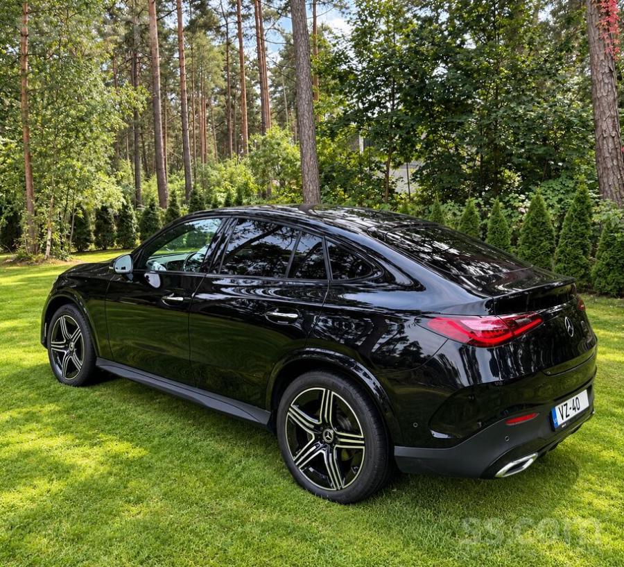 Black Mercedes-Benz GLC 200 2023 in Riga, with an engine capacity of 2.00 L and mileage of 56 thousand km for 49000 €, photo 1 on AUTOMOTO.COM.LV