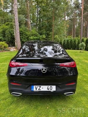 Black Mercedes-Benz GLC 200 2023 in Riga, with an engine capacity of 2.00 L and mileage of 56 thousand km for 49000 €, photo 5 on AUTOMOTO.COM.LV
